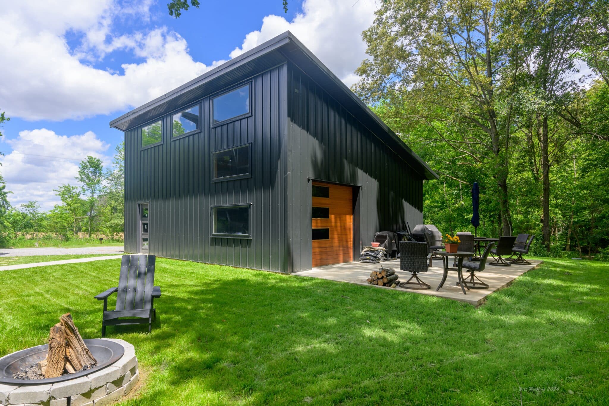 Modern Barndominium - Walters Buildings