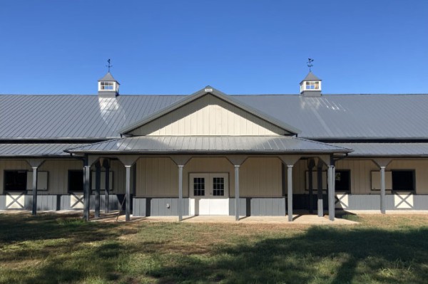 Equestrian Barn - Walters Buildings