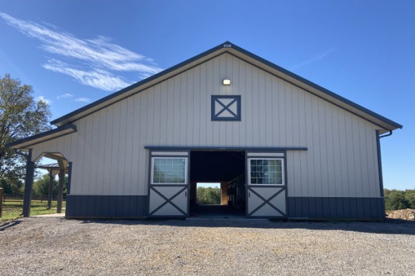 Equestrian Barn - Walters Buildings