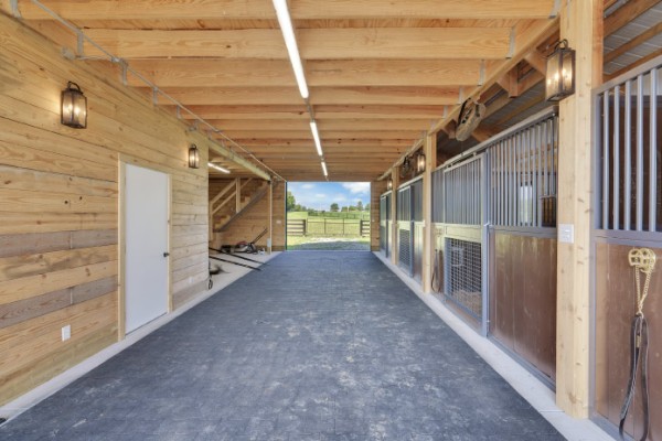 Horse Barn with Living Quarters - Walters Buildings