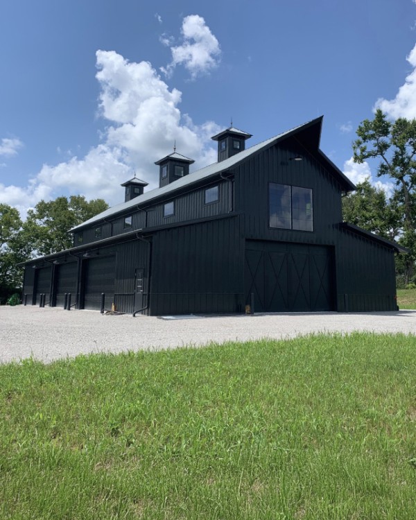 Modern Monitor Barn - Walters Buildings